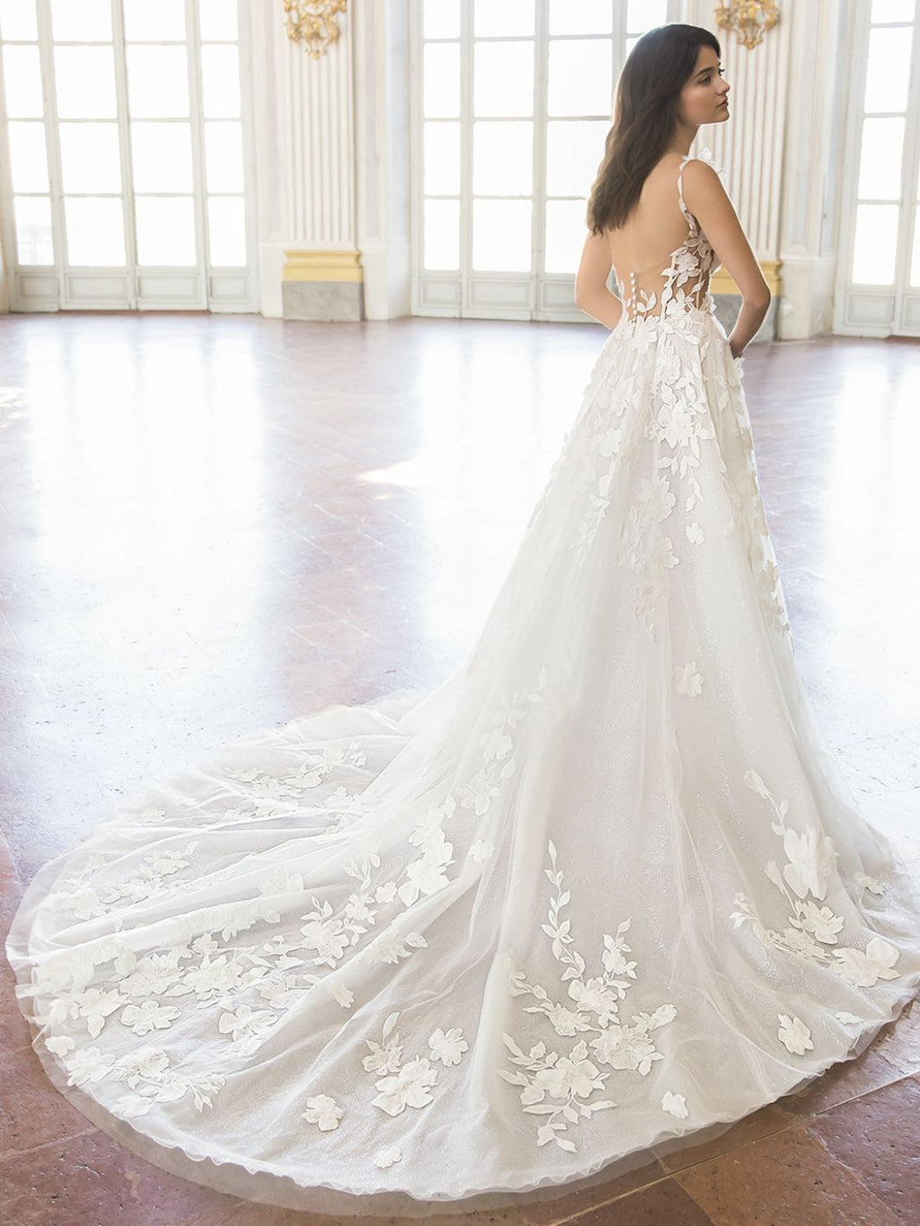 Taelyn by Enzoani Wedding Dress | Eternal Bridal